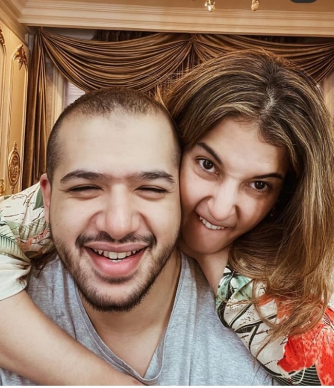 8 Potret Mesra Tasya Farasya Bareng Suami, Pasangan Serasi