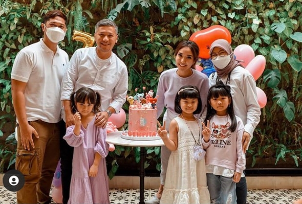 8 Potret Gading Marten dan Gisel Anastasia saat Ultah Gempi, Netizen: Semoga Rujuk