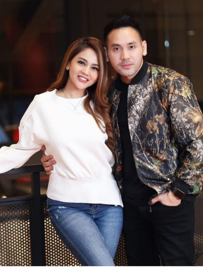 Jarang Terekspos, Ini 7 Potret Mesra Jenita Janet Bareng Danu Sofwan Makin Lengket