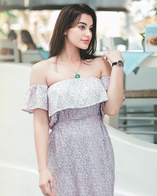 7 Potret Cantik Nora Alexandra Istri Jerinx SID, Unggah Foto Bersama di ...