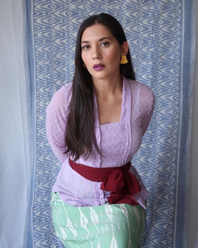 8 Potret Hannah Al Rashid Kenakan Kebaya, Awet Muda di Usia 36 Tahun