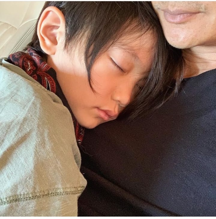 9 Potret Anji dan Saga Omar Nagata Anak Keempatnya, Sering Mendaki Bareng