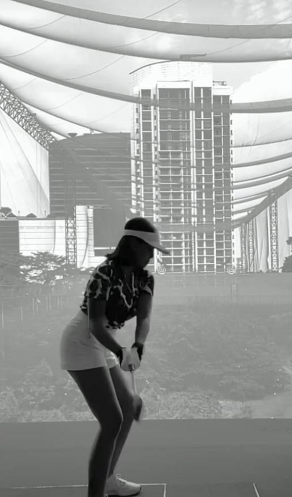 8 Potret Awkarin saat Olahraga, Body Goals