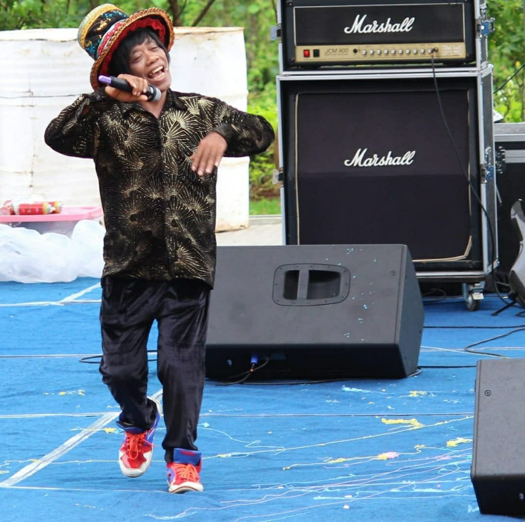 7 Potret Pak Tarno Jebolan The Master, Tetap Jadi Pesulap di Usia 71 Tahun