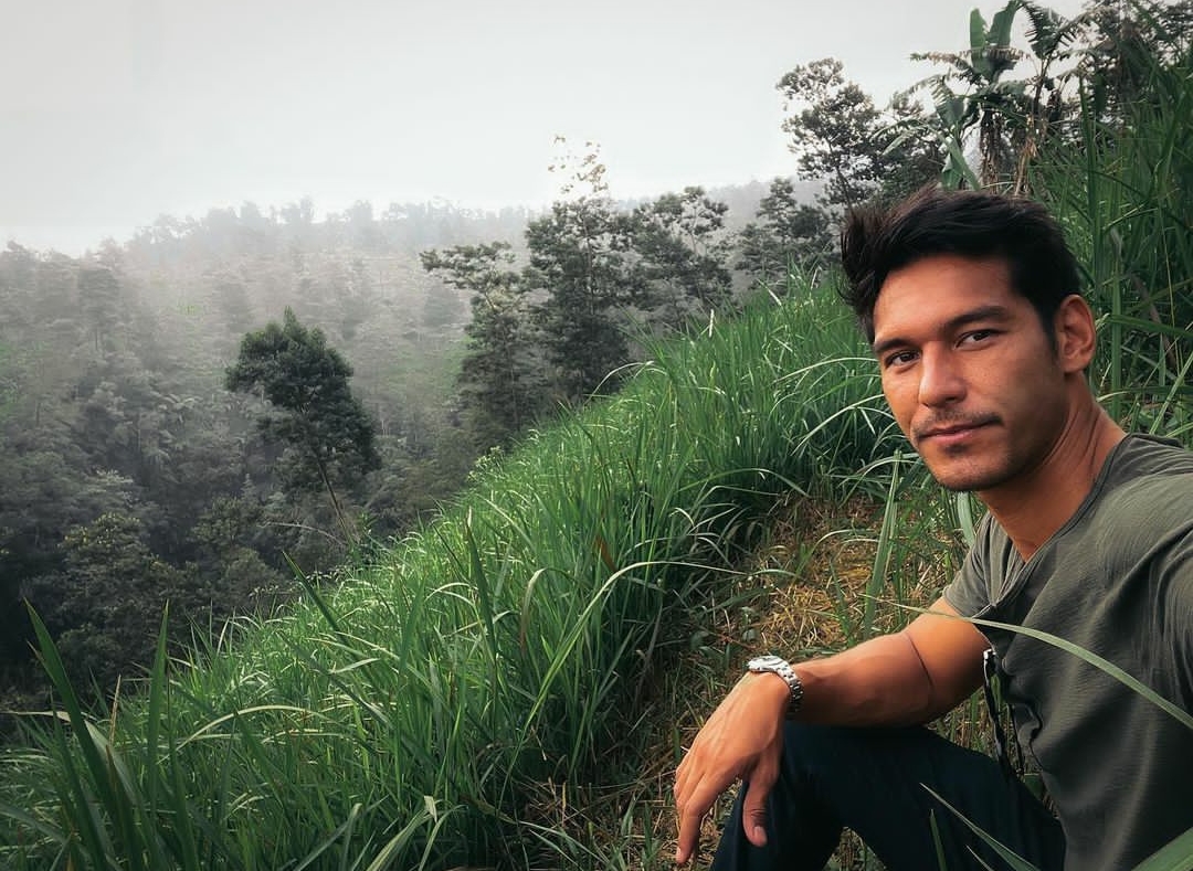 7 Potret Richard Kyle Saat Menikmati Keindahan Alam, Indonesia Surga Dunia