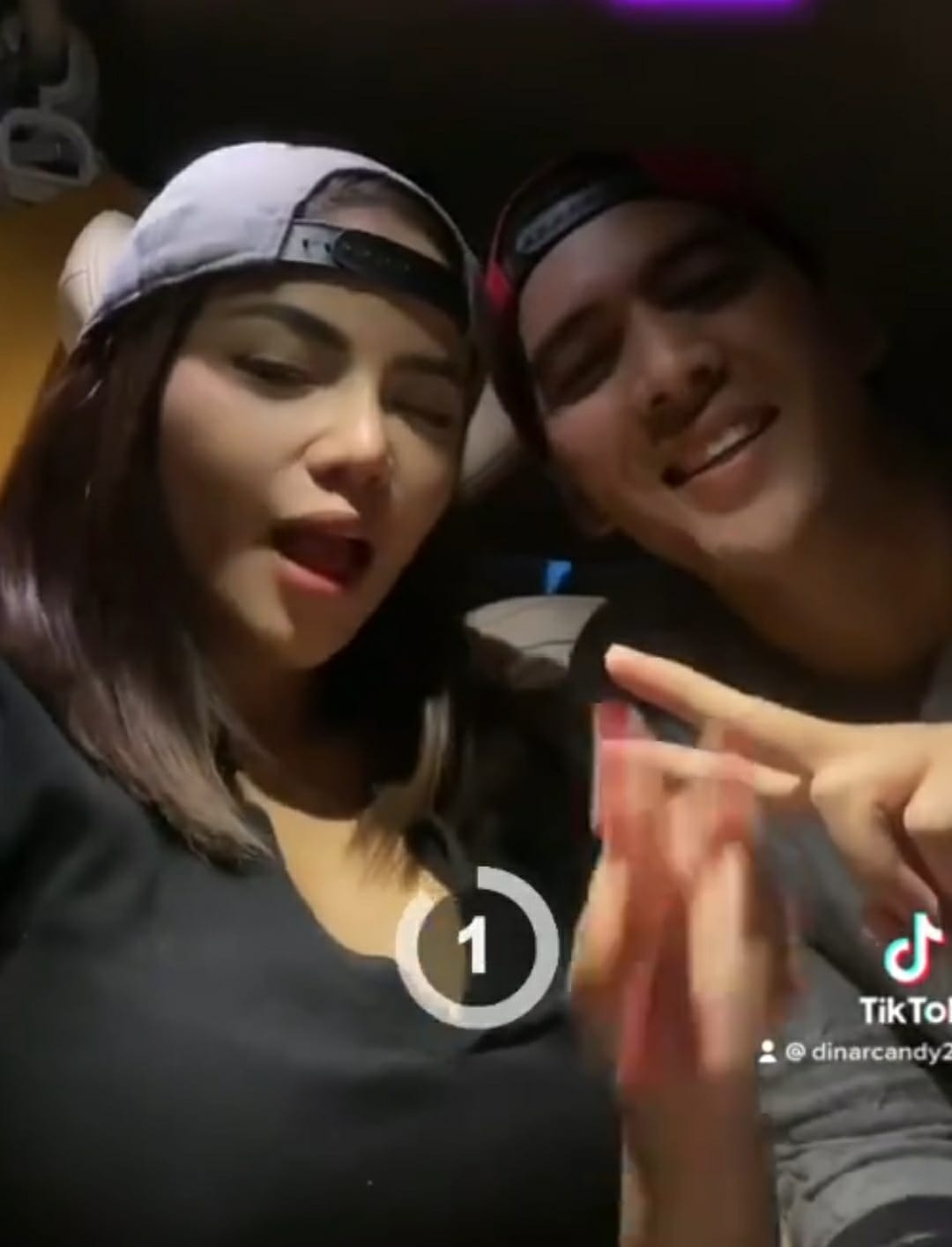 Putus Setelah 6 Bulan Pacaran, Ini 7 Potret Romantis Dinar Candy dan ...