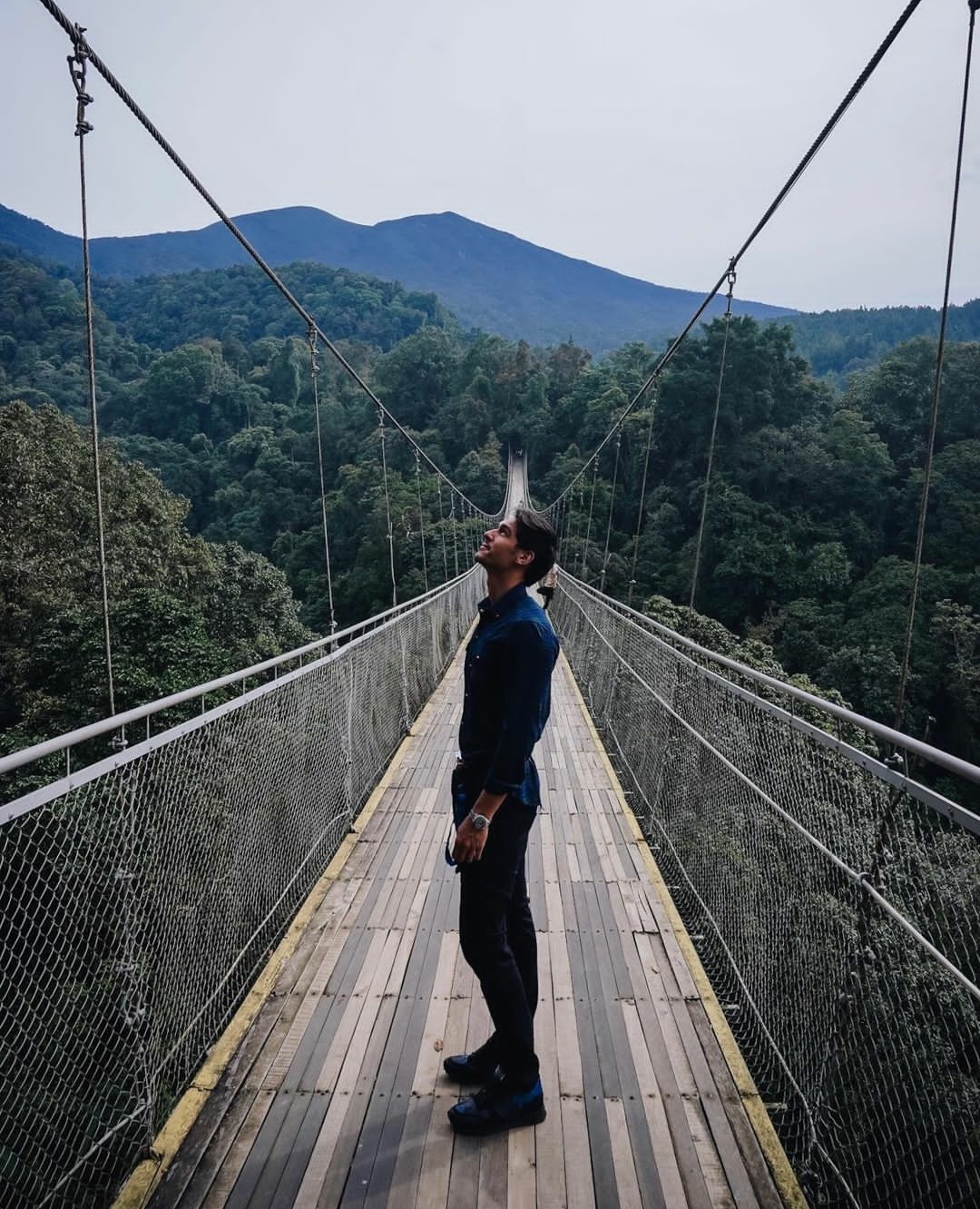 7 Potret Richard Kyle Saat Menikmati Keindahan Alam, Indonesia Surga Dunia