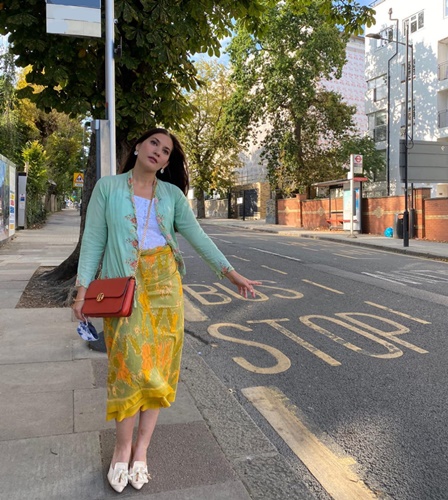 8 Potret Hannah Al Rashid Kenakan Kebaya, Awet Muda di Usia 36 Tahun