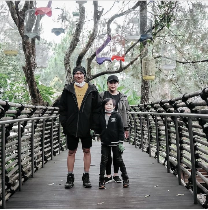 9 Potret Anji dan Saga Omar Nagata Anak Keempatnya, Sering Mendaki Bareng