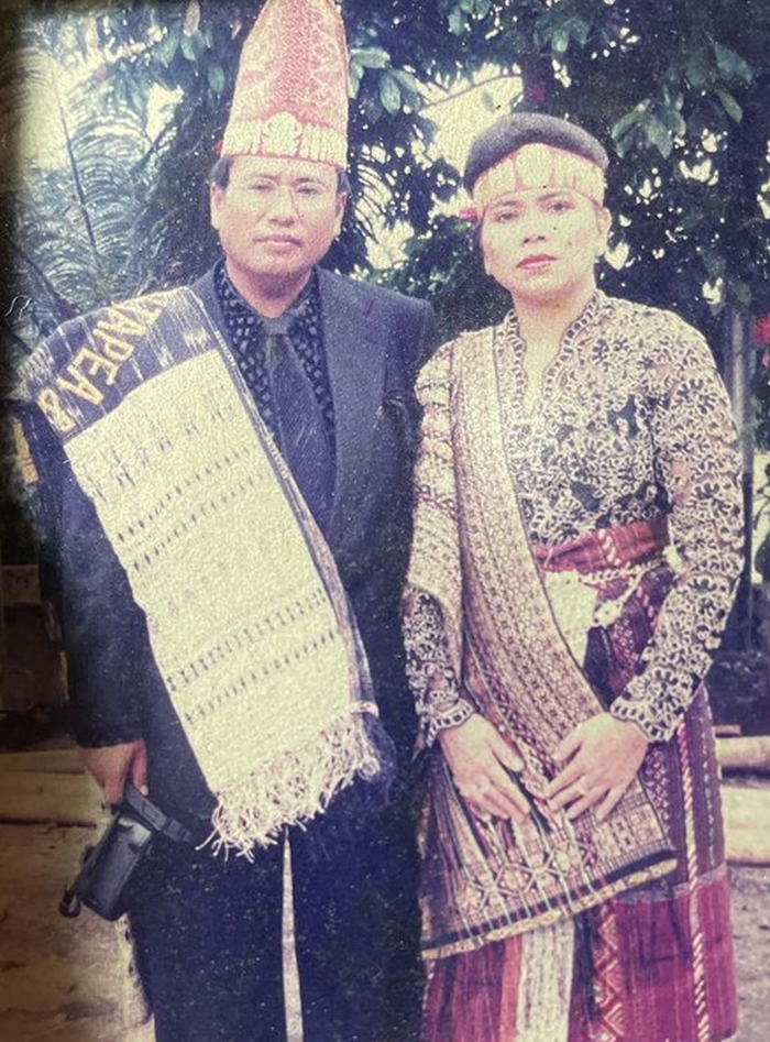 33 Tahun Menikah, Ini 6 Potret Lawas Hotman Paris dan Istri yang Bikin Pangling