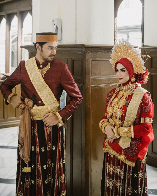 Nikah Muda, Ini 7 Potret Ahmad Megantara Tampil Macho dengan Jenggot