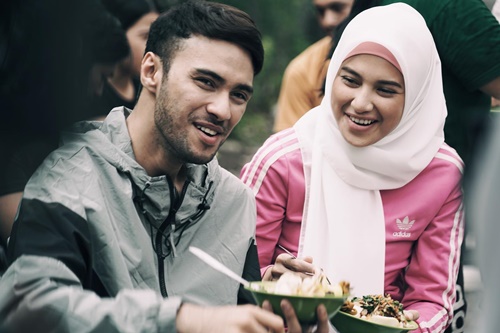 8 Potret Refal Hady Pemeran Utama di Wedding Agreement Series, Memesona